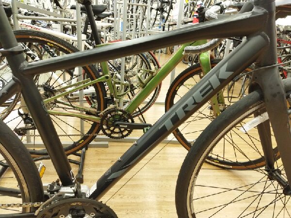 シンプル＆スマート! TREK FX7.4 クロスバイクのご紹介です。｜2022年10月09日｜静岡県のリサイクルショップ ピックアップフィールドギア浜松宮竹店